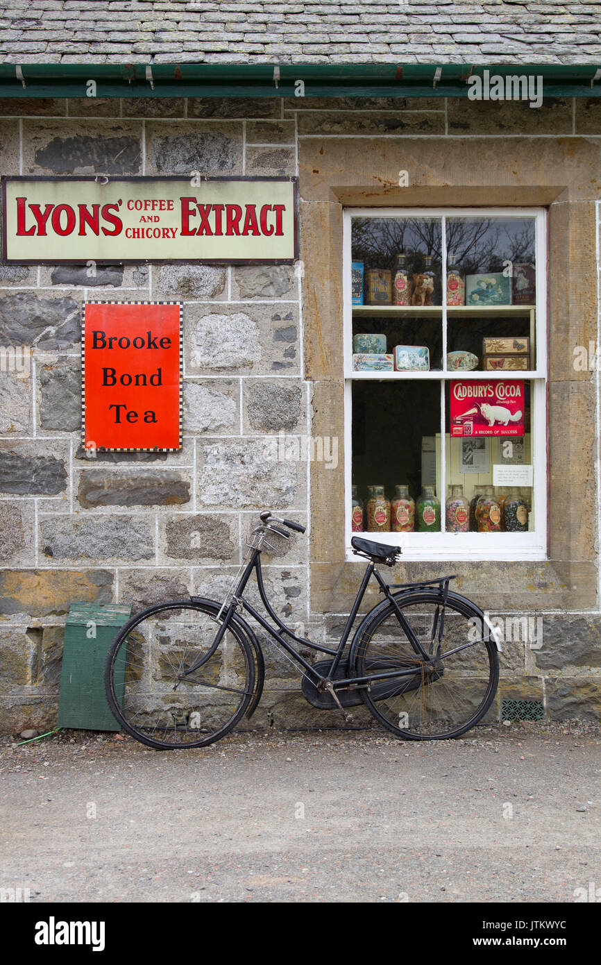 1930s shop window hi-res stock photography and images - Alamy