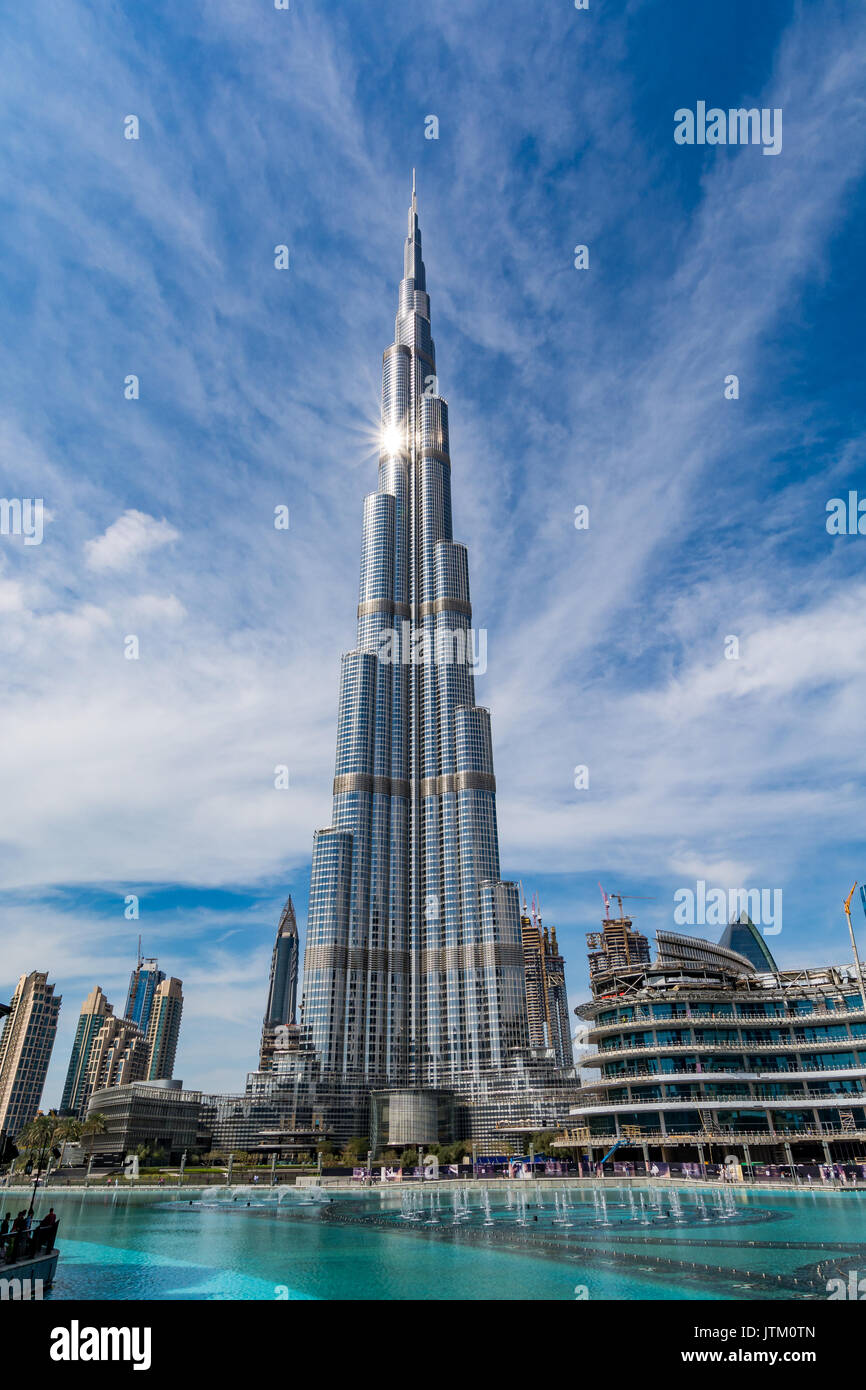 Emirates vertical hi-res stock photography and images - Alamy