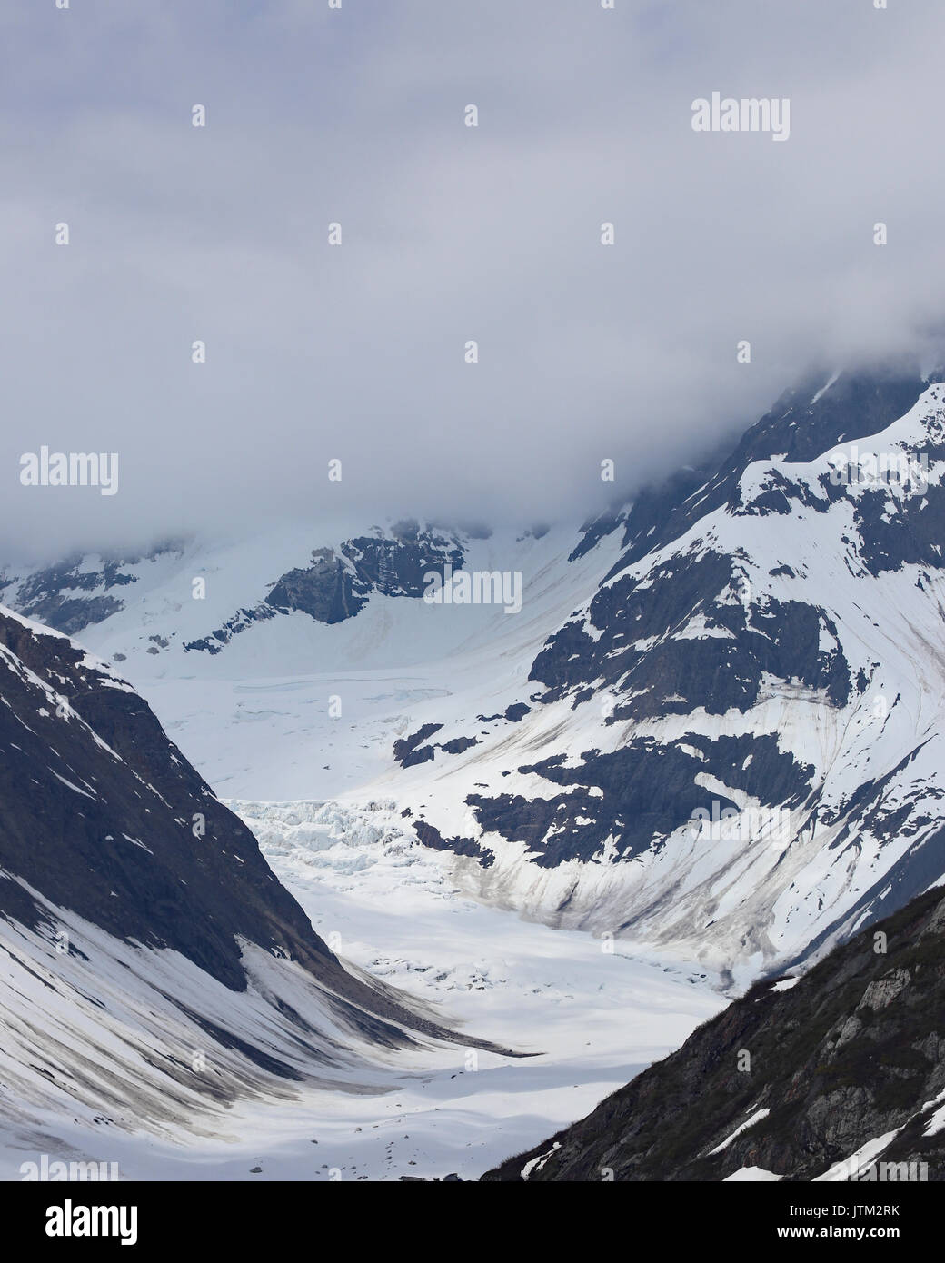 Glaciated mountain hi-res stock photography and images - Alamy