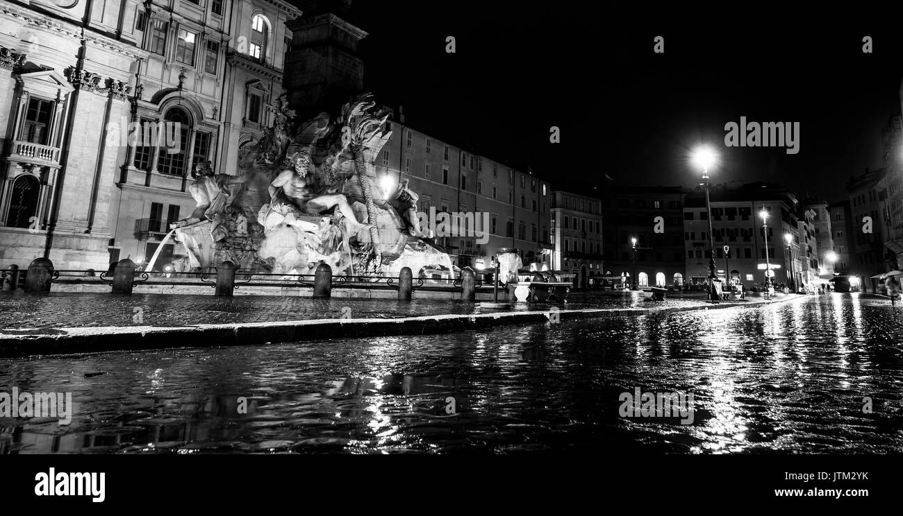Beautiful Piazza Navona Square in Rome by night Stock Photo - Alamy