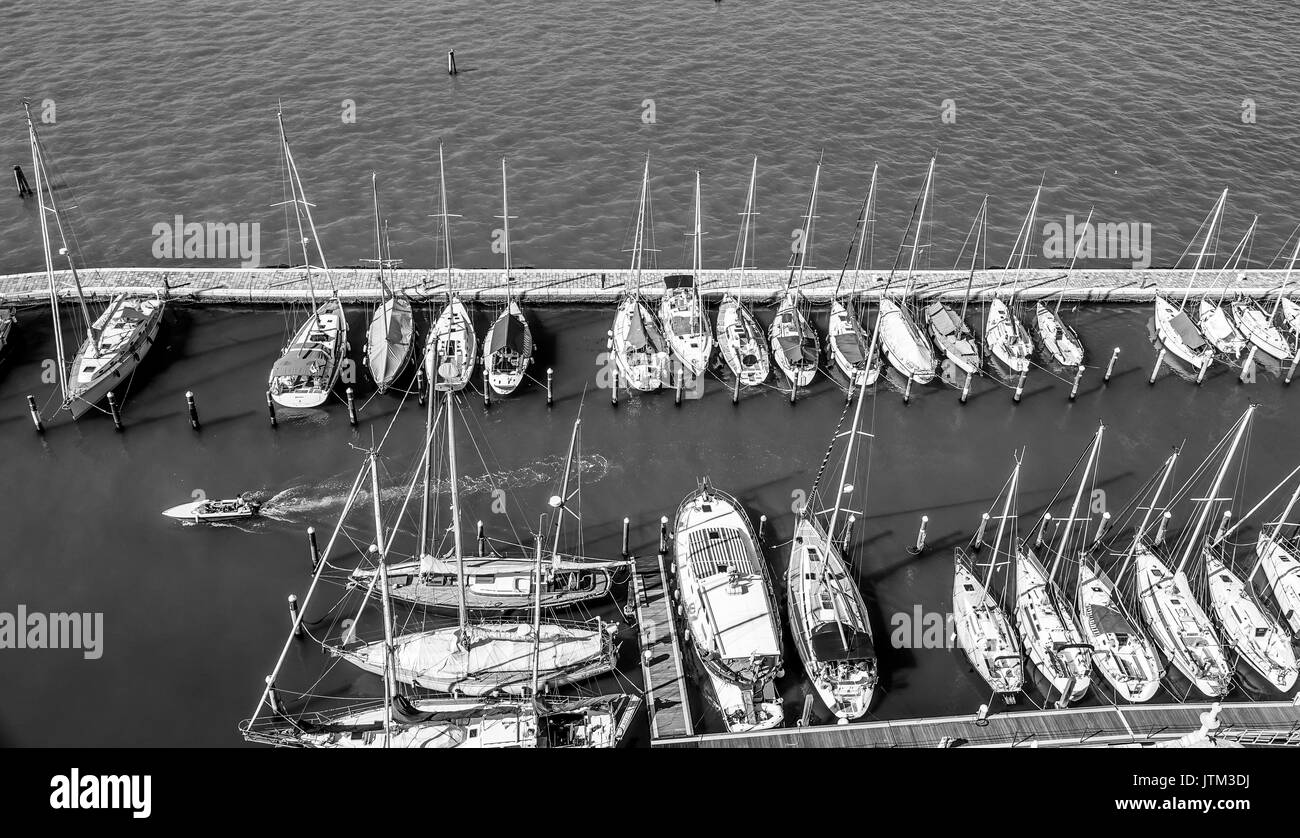 Gondola san giorgio in Black and White Stock Photos & Images - Alamy