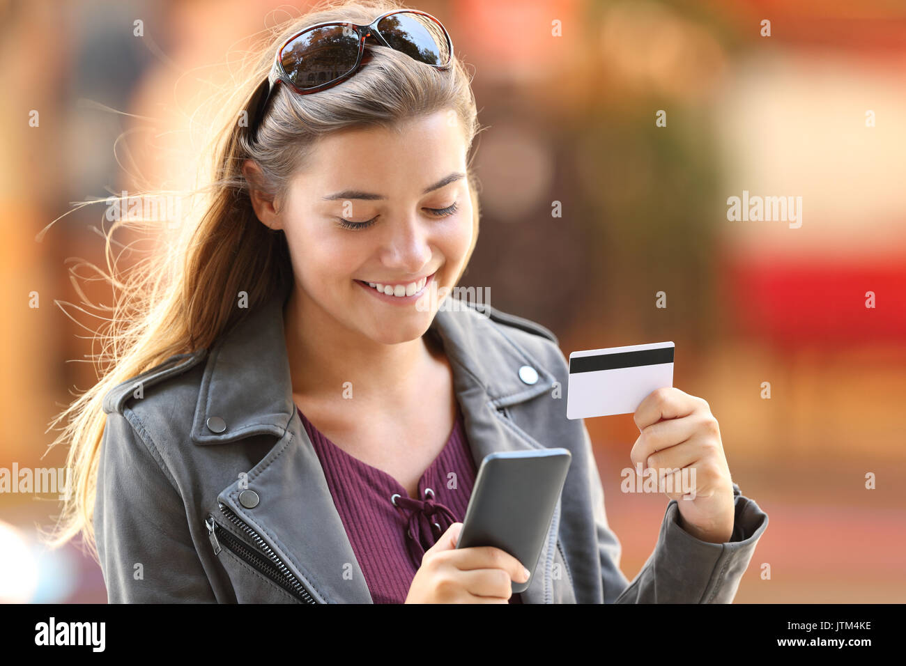 Smart shopper card hi-res stock photography and images - Alamy