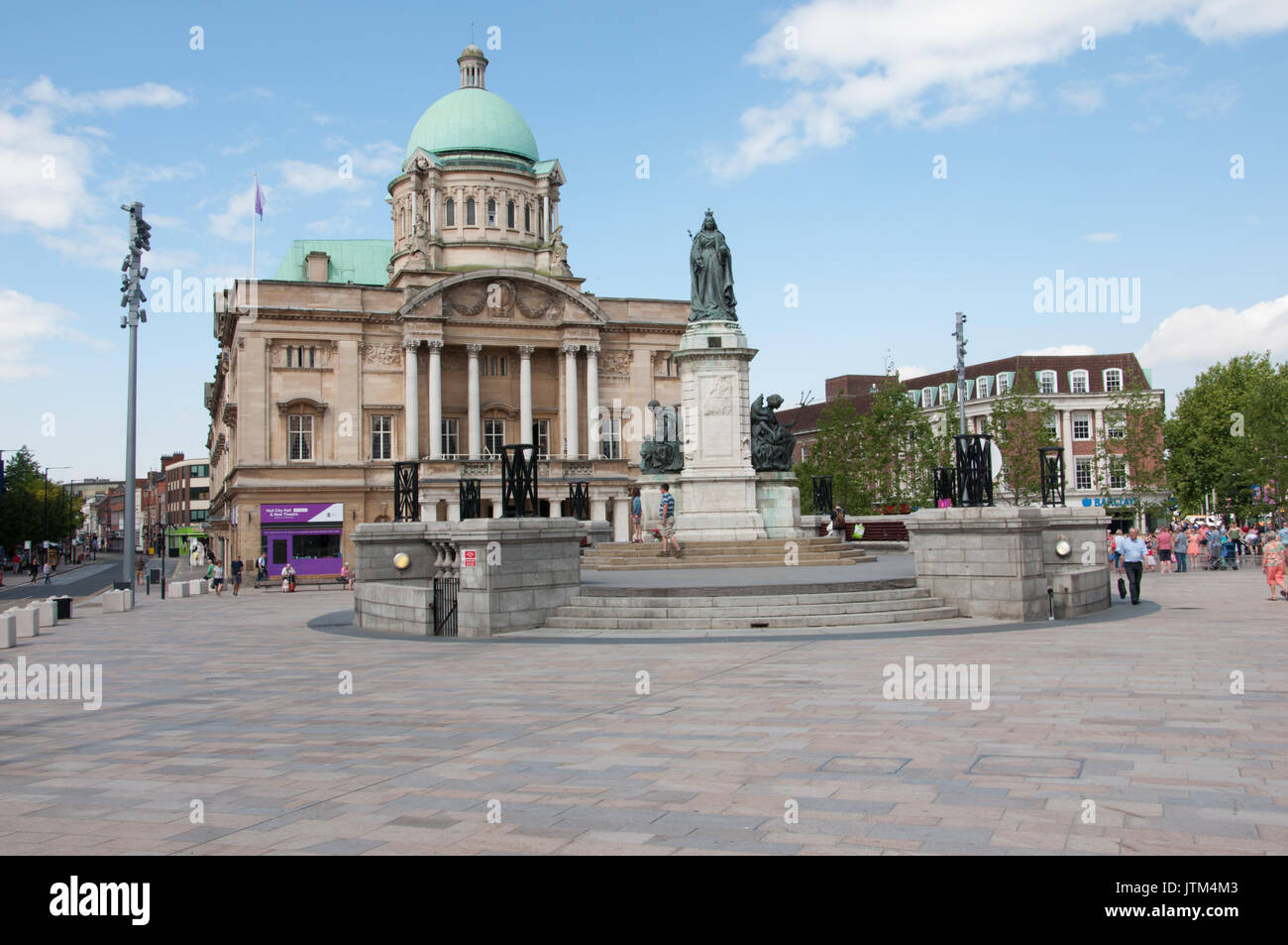 Kingston upon hull and town hall hi-res stock photography and images ...