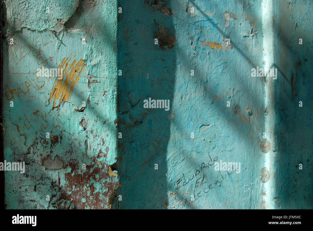 Textured wall cuba hi-res stock photography and images - Alamy