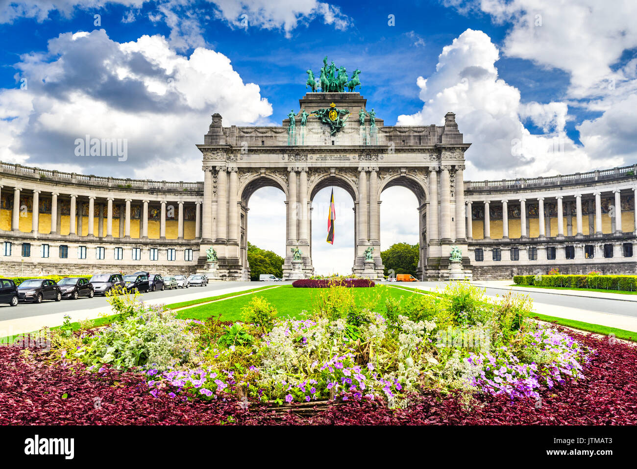 Cinquantenaire statue hi-res stock photography and images - Alamy