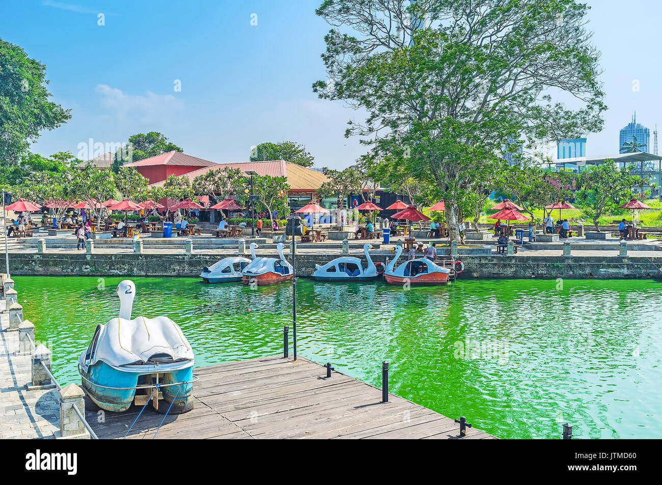 Floating market sri lanka hi-res stock photography and images - Alamy