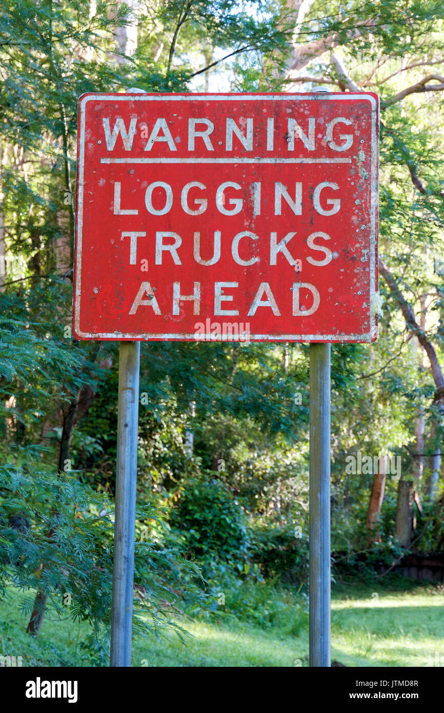 Log truck sign hi-res stock photography and images - Alamy