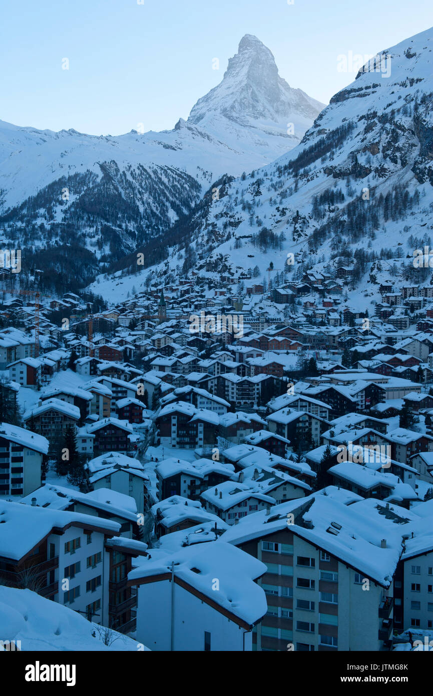 A close-up view of the village of Zermatt with Matterhorn in the ...