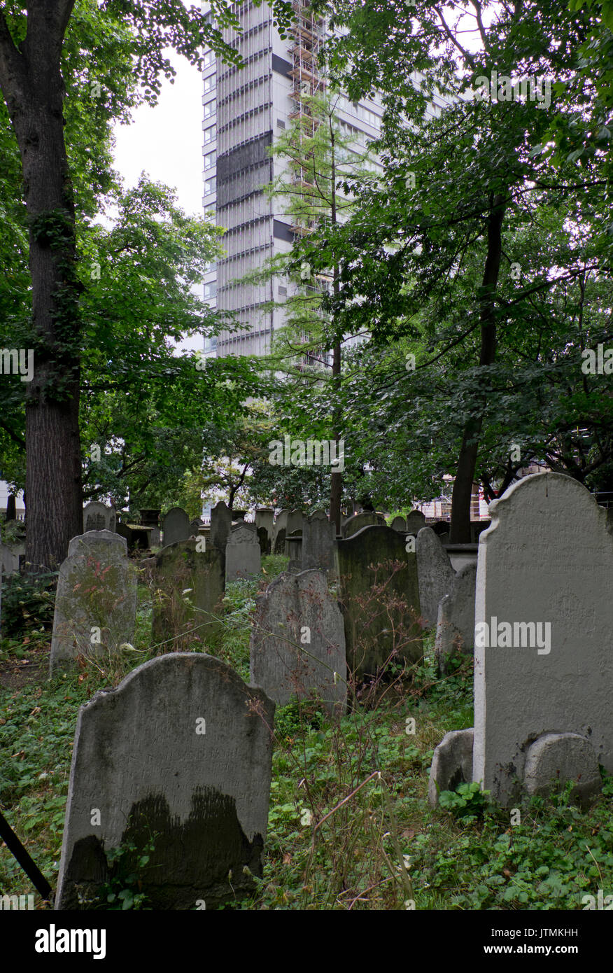 Cladding removal tower uk hi-res stock photography and images - Alamy