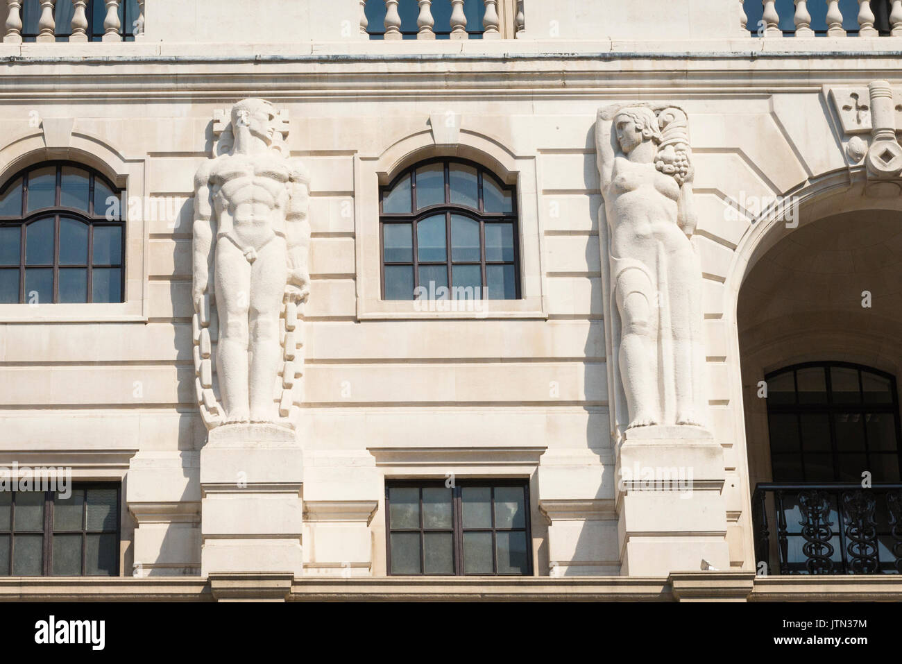 Old lady of threadneedle street hi-res stock photography and images - Alamy