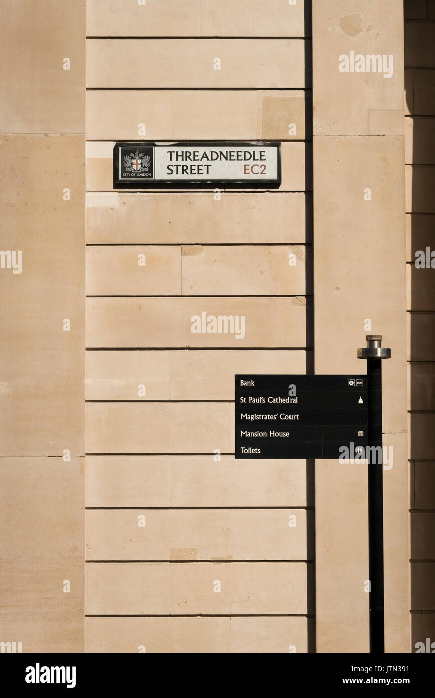 Old people road signs uk hi-res stock photography and images - Alamy