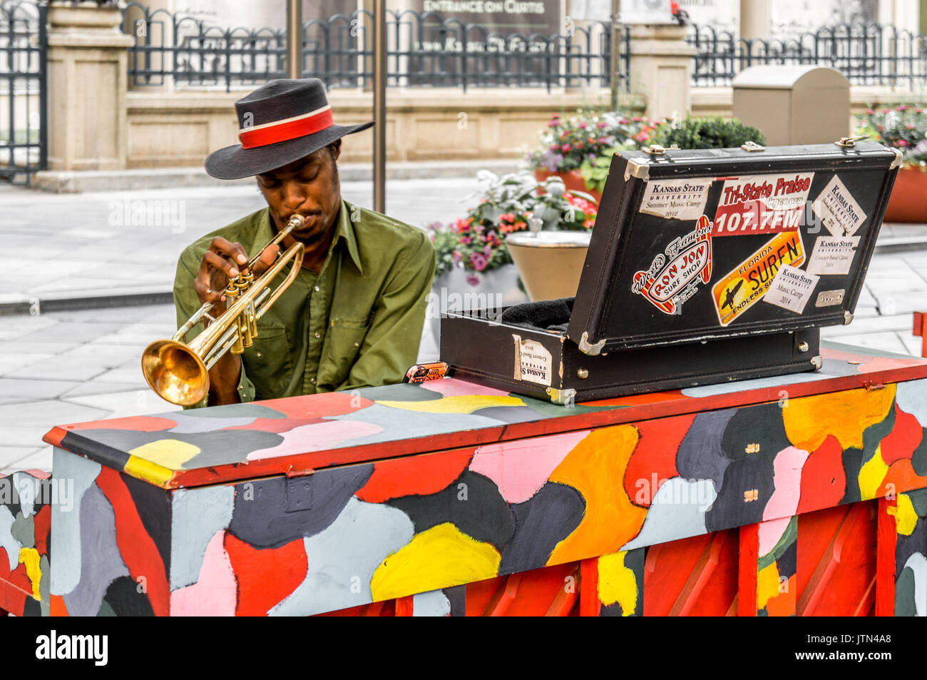 Trumpet player hi-res stock photography and images - Alamy