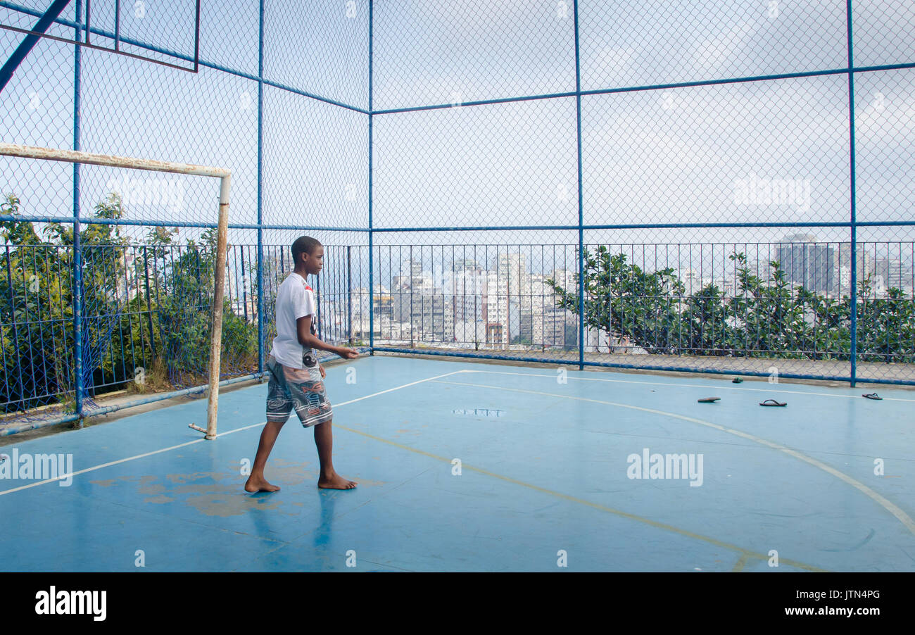Favela poverty people rio de janeiro hi-res stock photography and ...