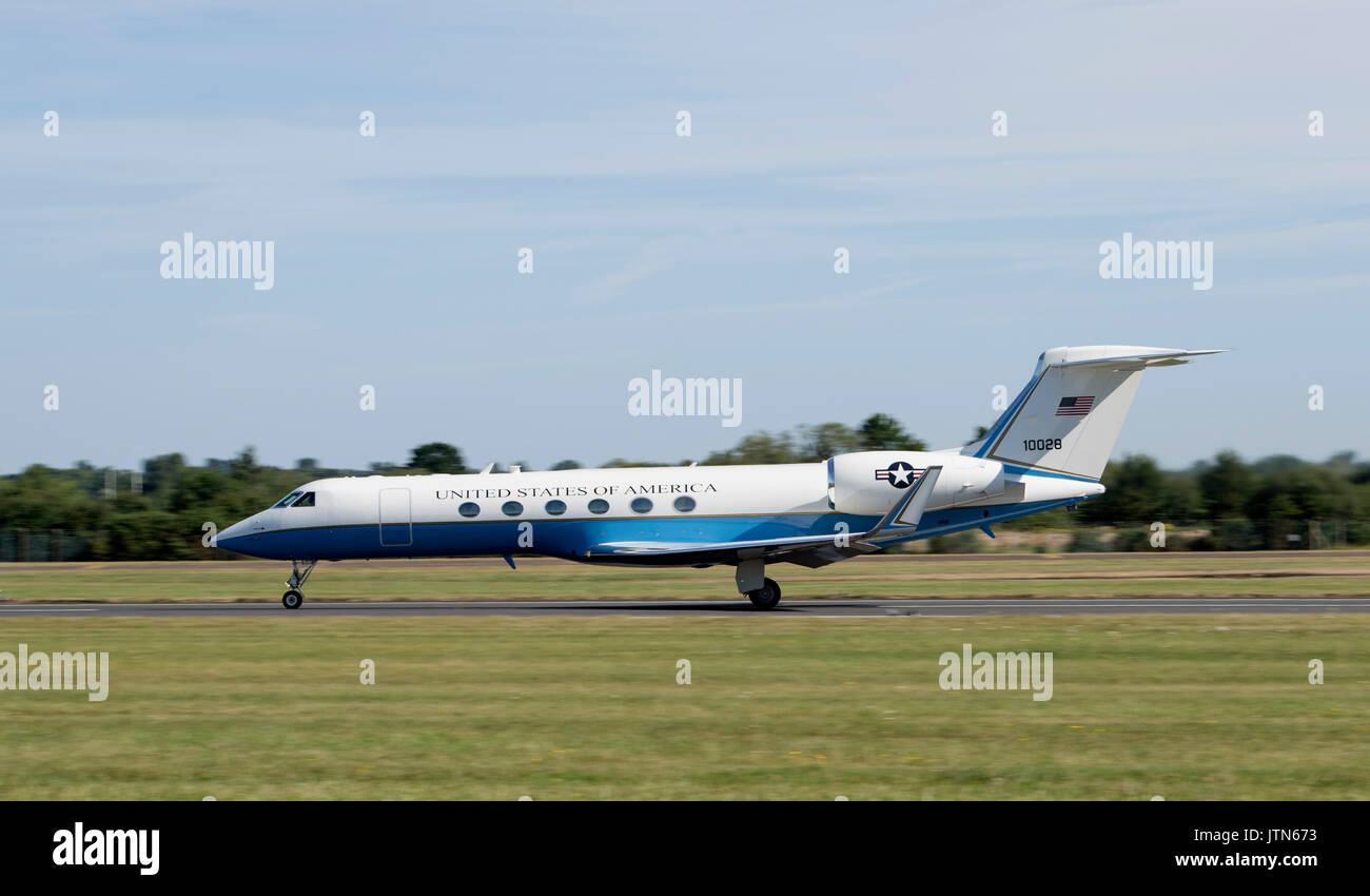 Gulfstream aerospace gulfstream g550 hi-res stock photography and ...