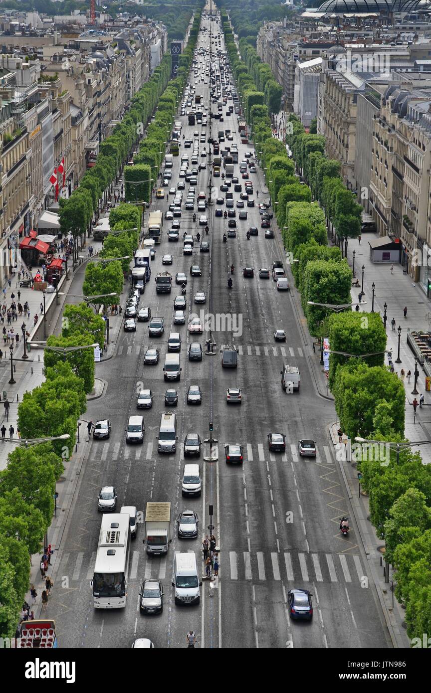 Illustration avenue des Champs-Elysees and traffic jams, traffic of ...