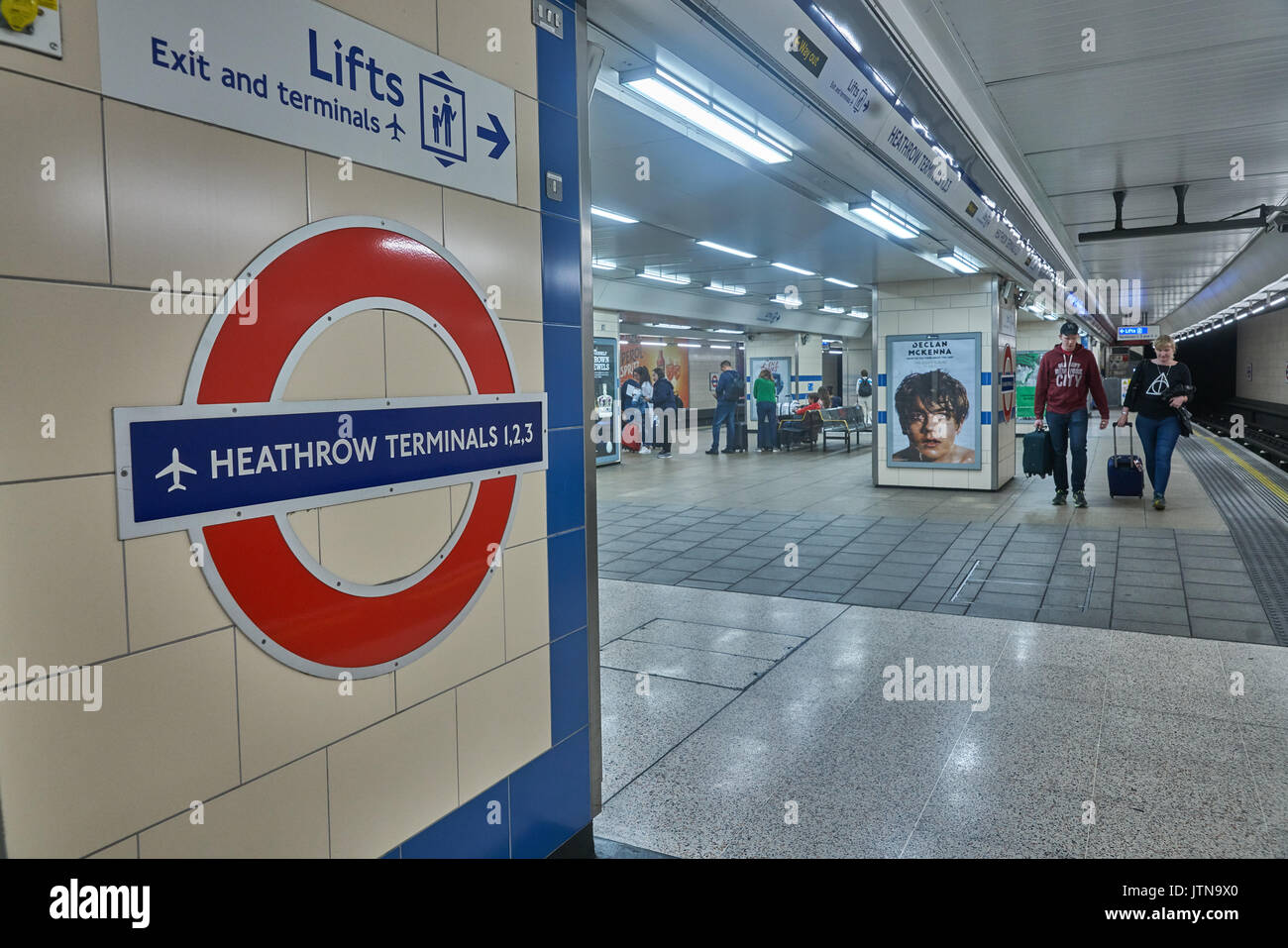 heathrow underground station Stock Photo - Alamy