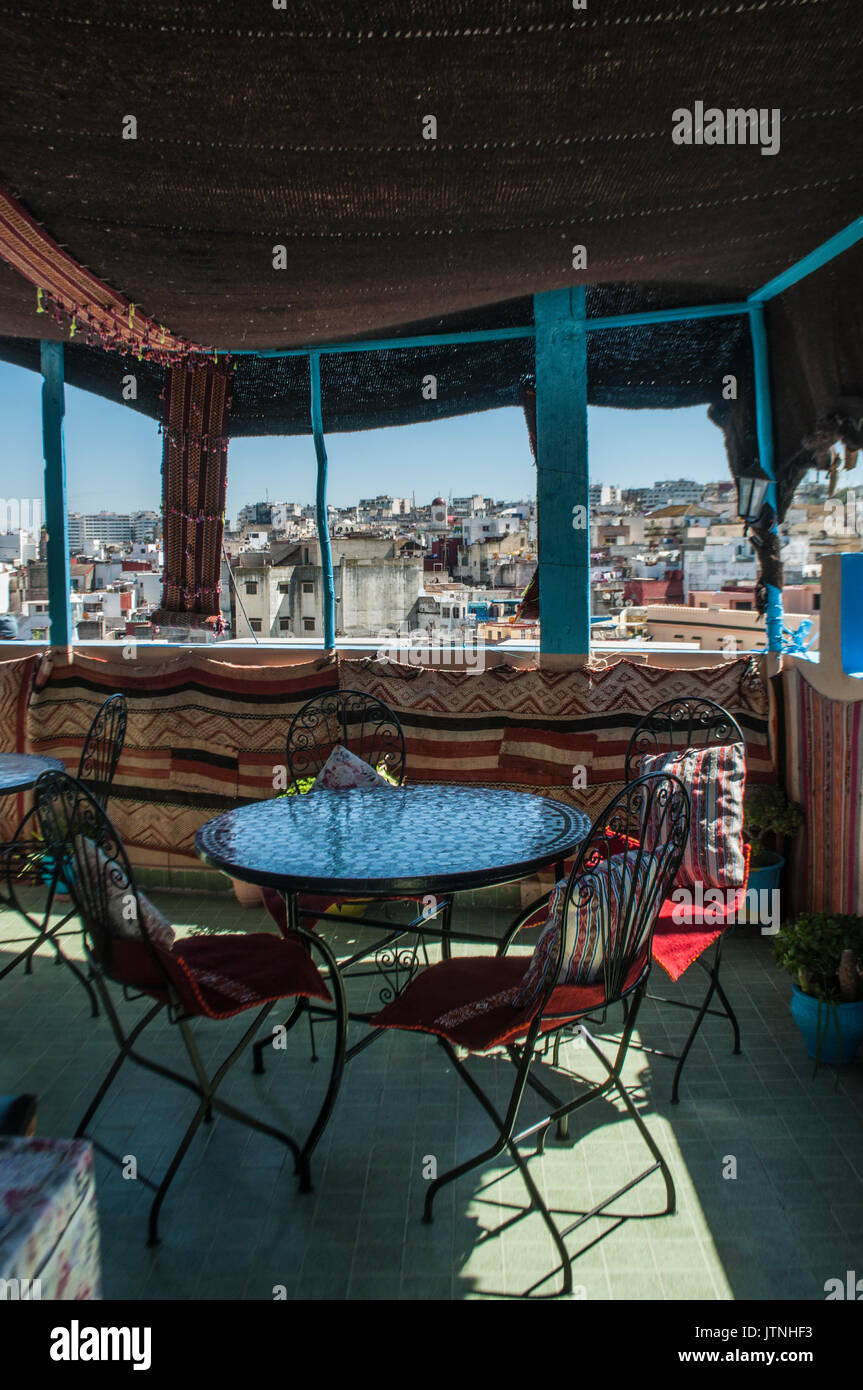Moroccan tea tent hi-res stock photography and images - Alamy