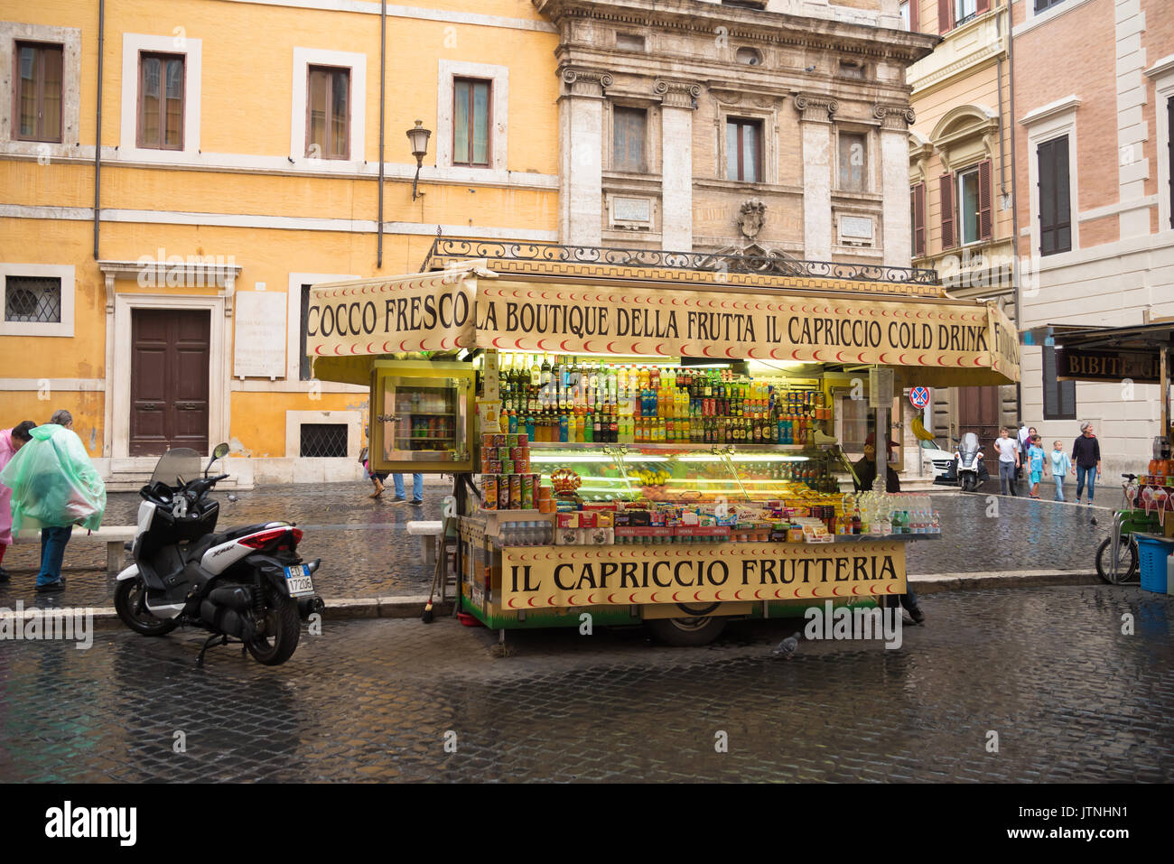 ROME, ITALY - OCTOBER 18, 2016: Frutteria or fruit stand in the city ...