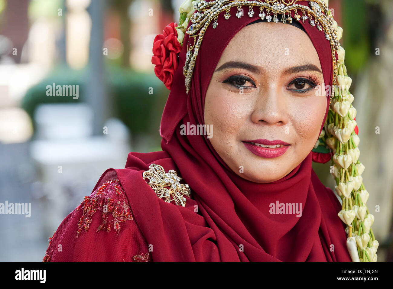 Sitting javanese men hi-res stock photography and images - Alamy