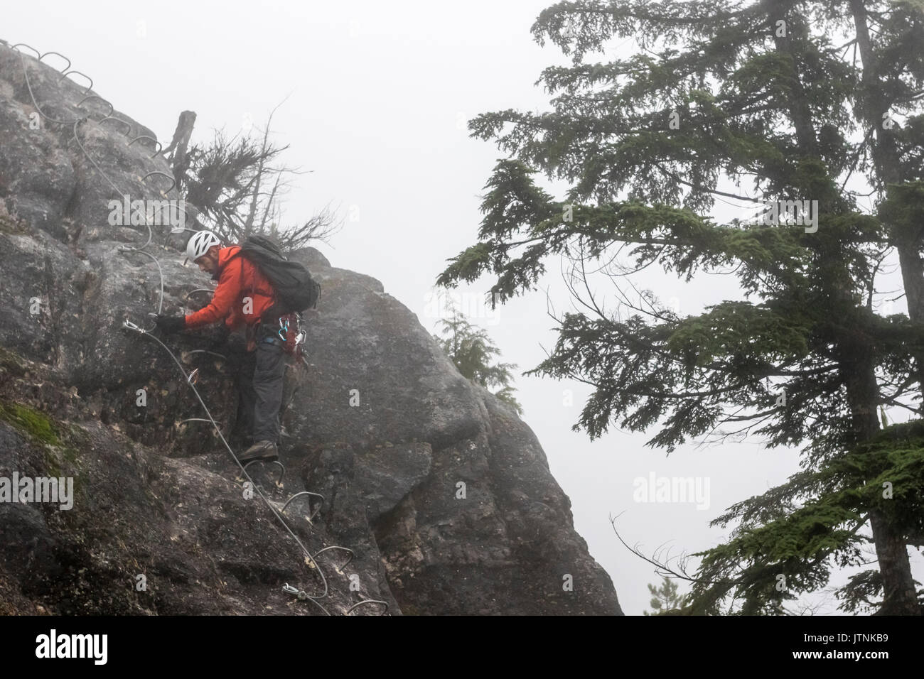 Climbing cable hi-res stock photography and images - Alamy