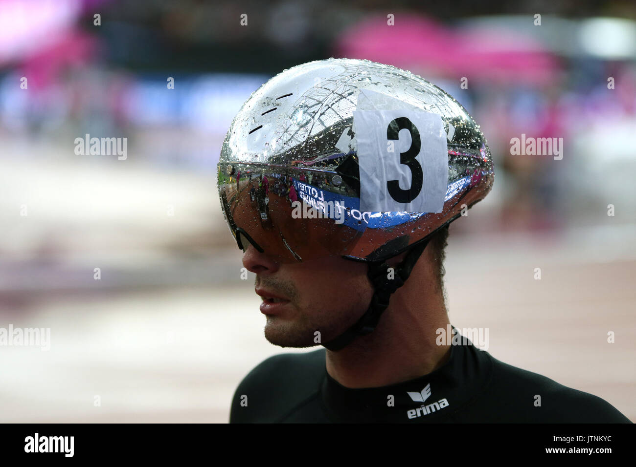 Marcel HUG of Switzerland before the final of the mens 5000m T54 ...