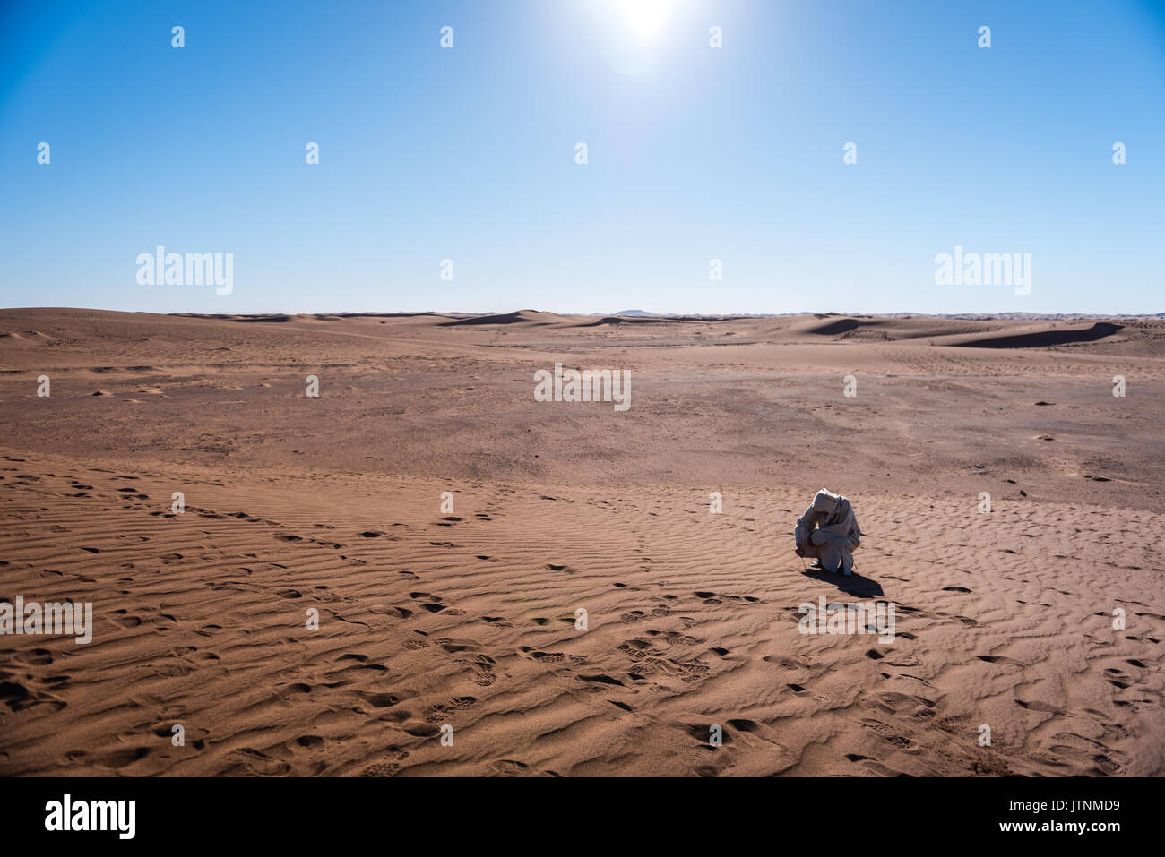 Alone in the desert Stock Photo - Alamy