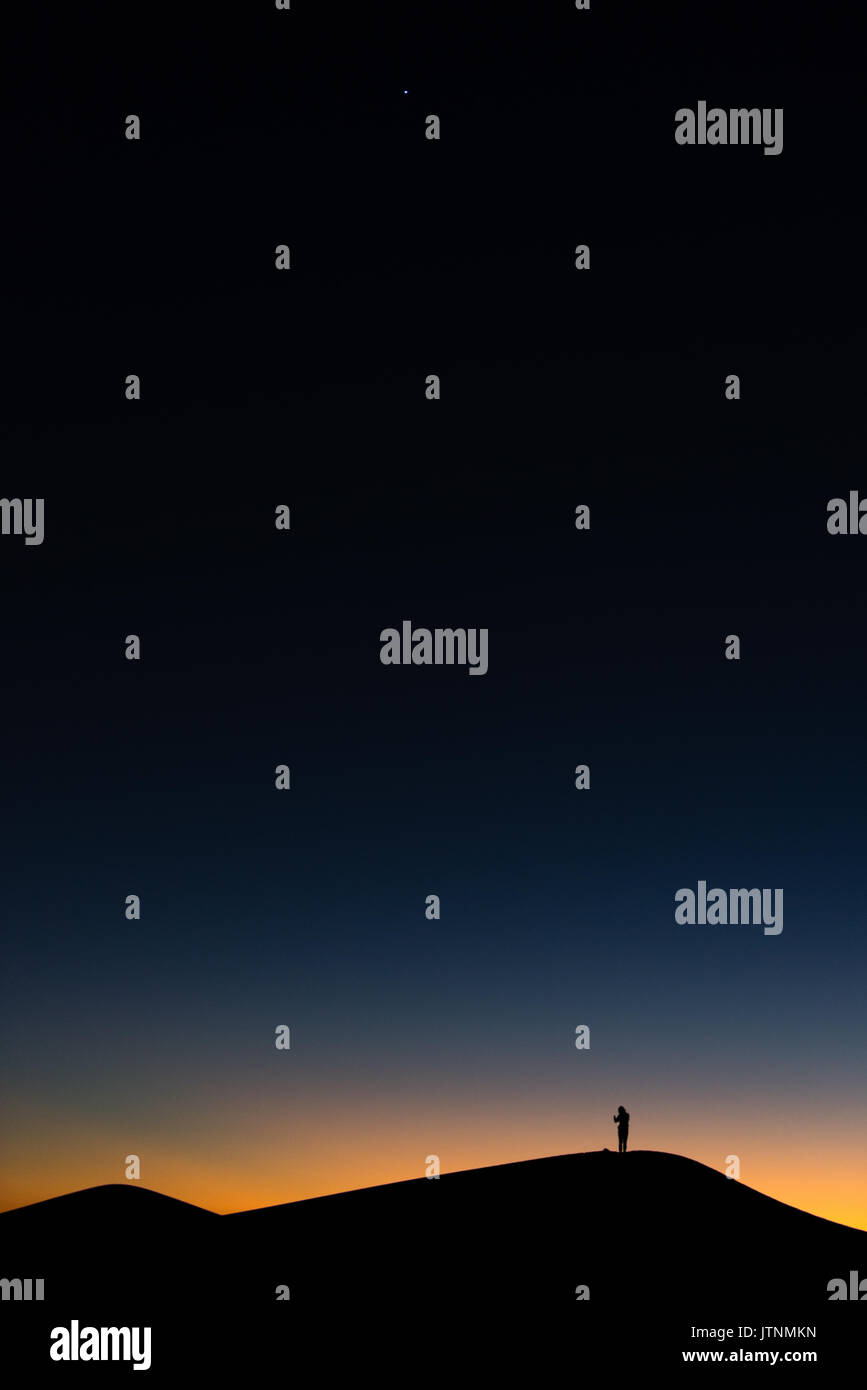 Feeling lone hi-res stock photography and images - Alamy