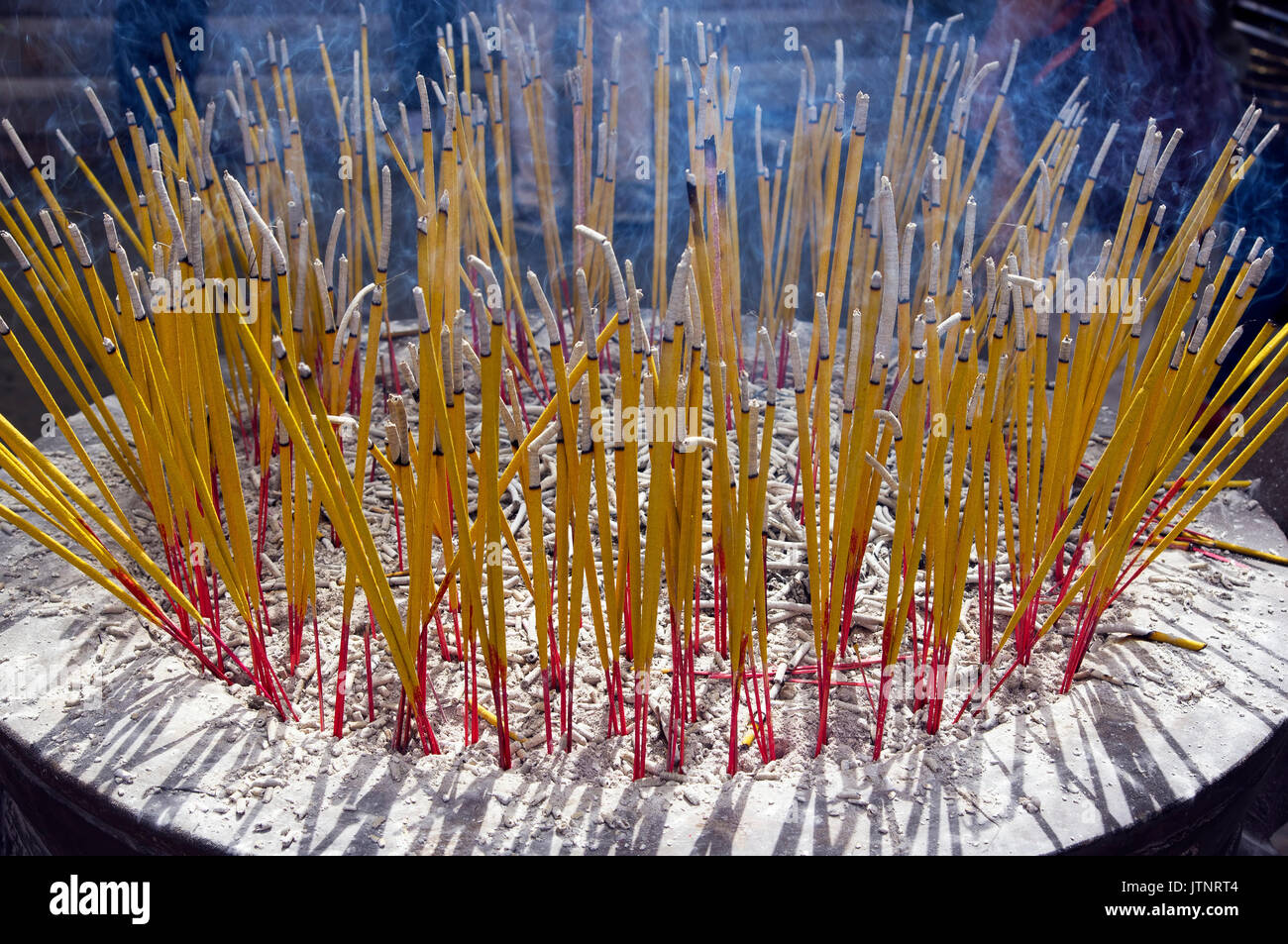 Incense burner buddhist temple hi-res stock photography and images - Alamy