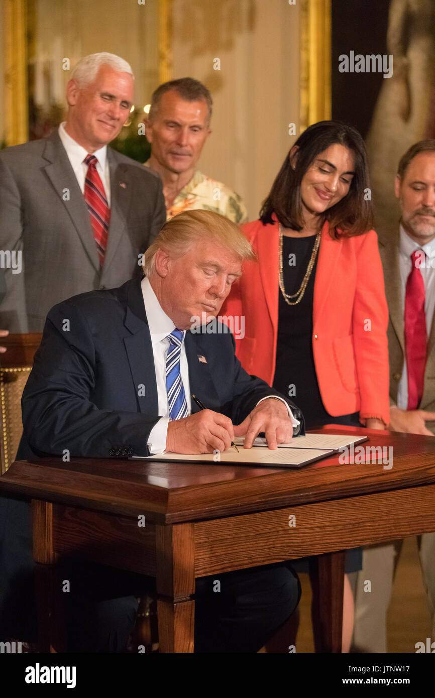 Proclamation signing ceremony hi-res stock photography and images - Alamy