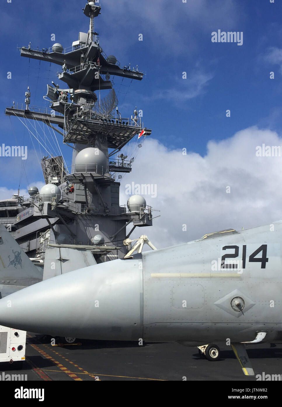 Flight deck of the uss nimitz hi-res stock photography and images - Alamy
