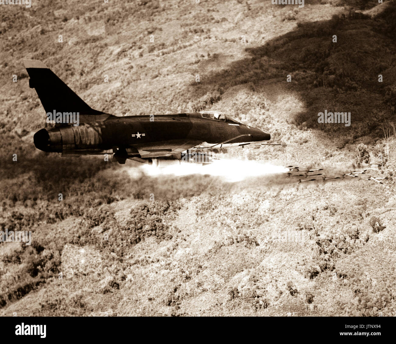 2 75 inch rockets hi-res stock photography and images - Alamy