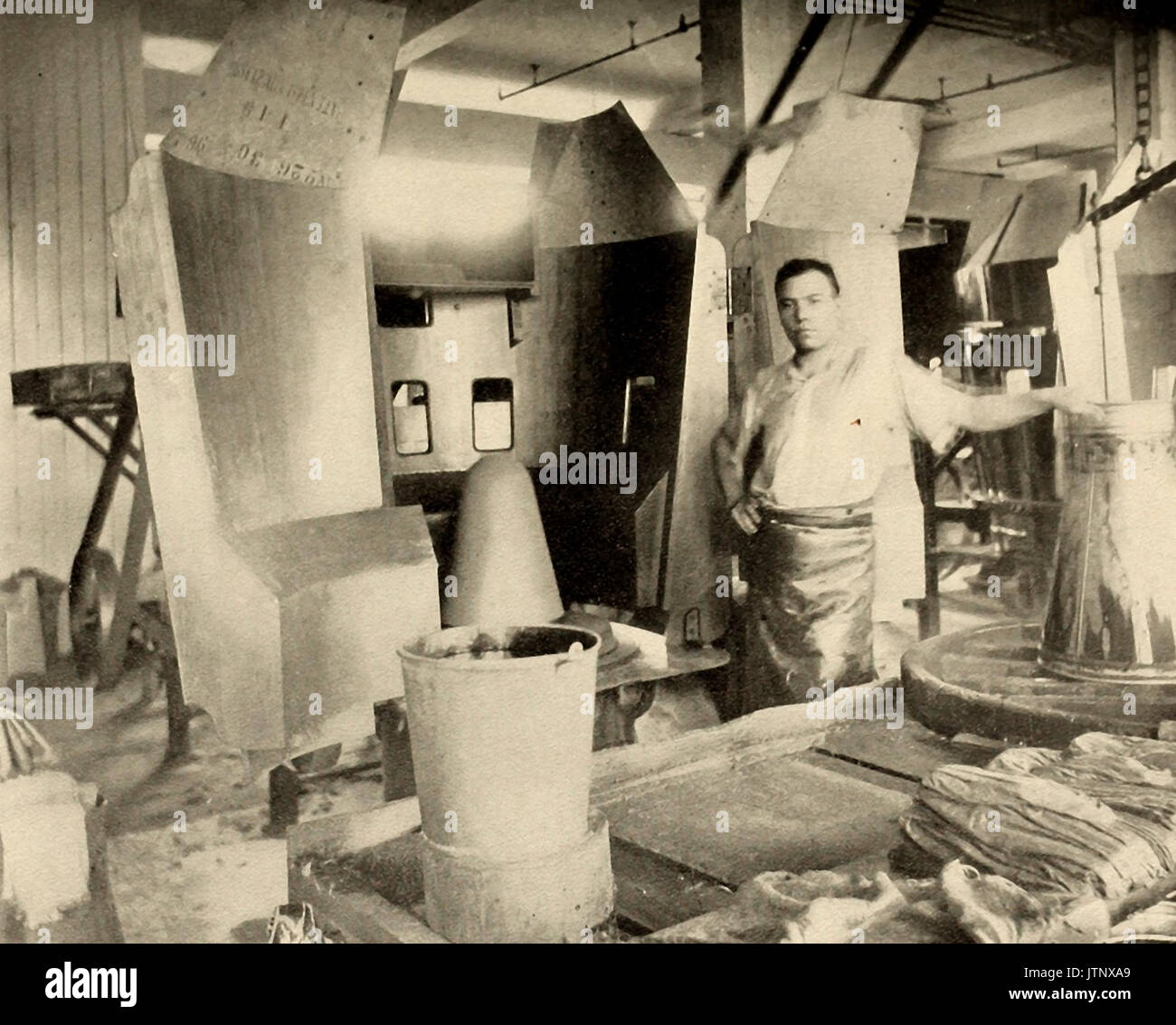 The Hat Former Open - Hat Factory, circa 1900 Stock Photo - Alamy