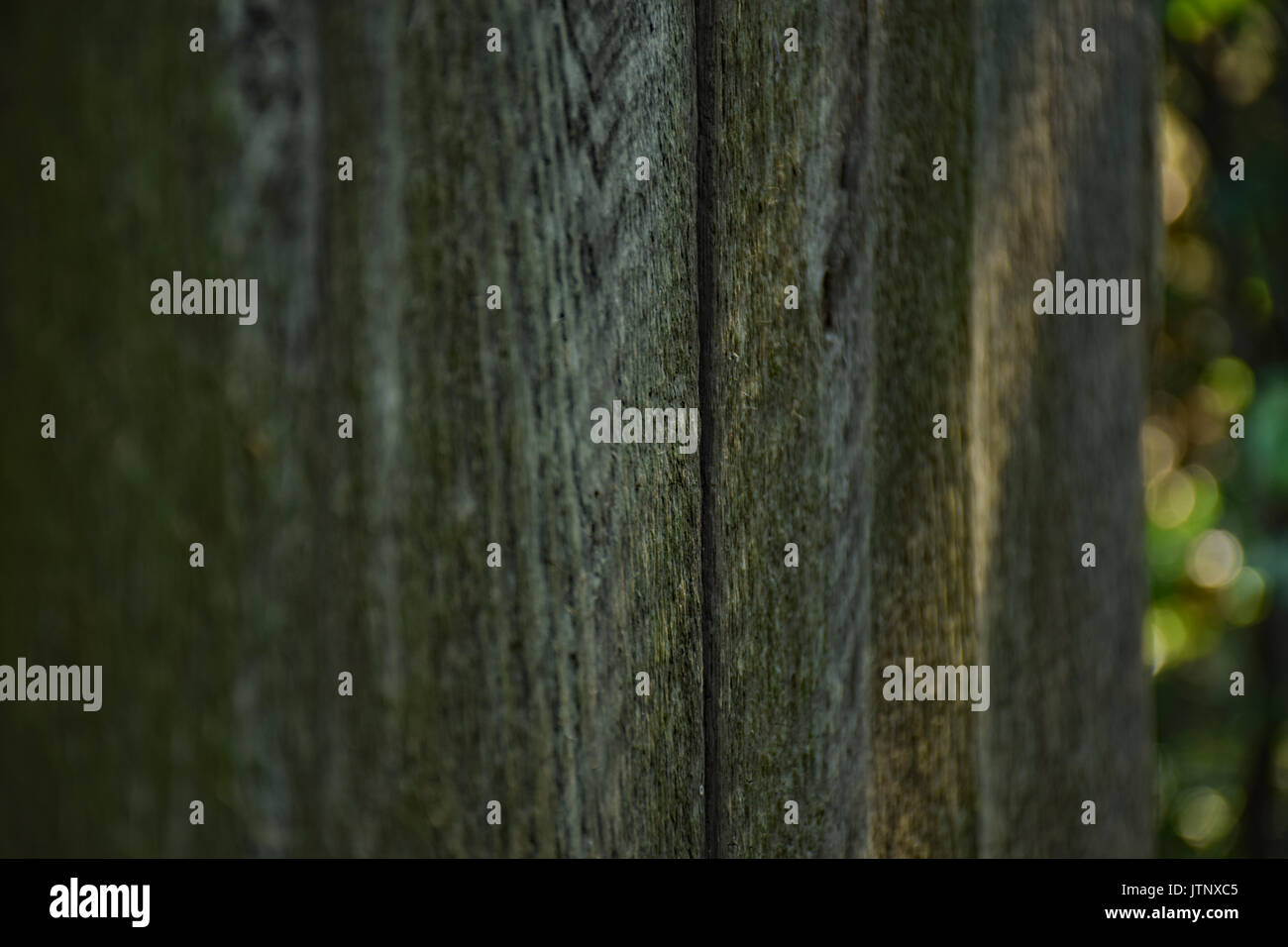 Weathered grey barn hi-res stock photography and images - Alamy