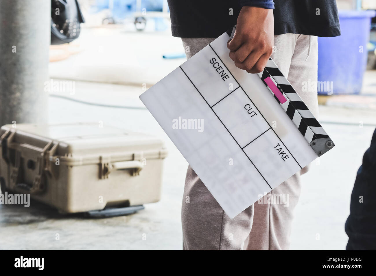 Clapperboard crew hi-res stock photography and images - Alamy