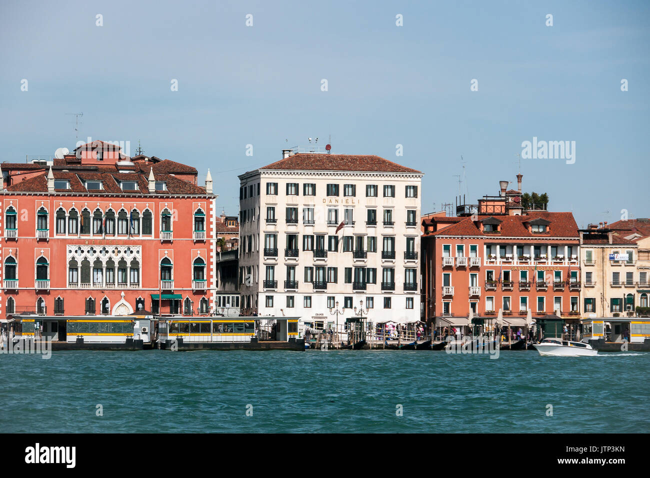 Venetian architecture hi-res stock photography and images - Alamy