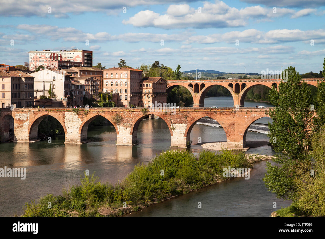 Bridges over the Tarn river in Albi, France Stock Photo - Alamy