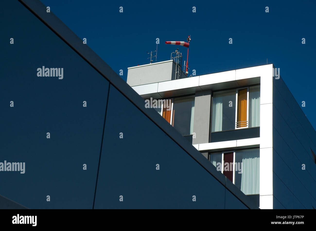 Building sleeve hi-res stock photography and images - Alamy