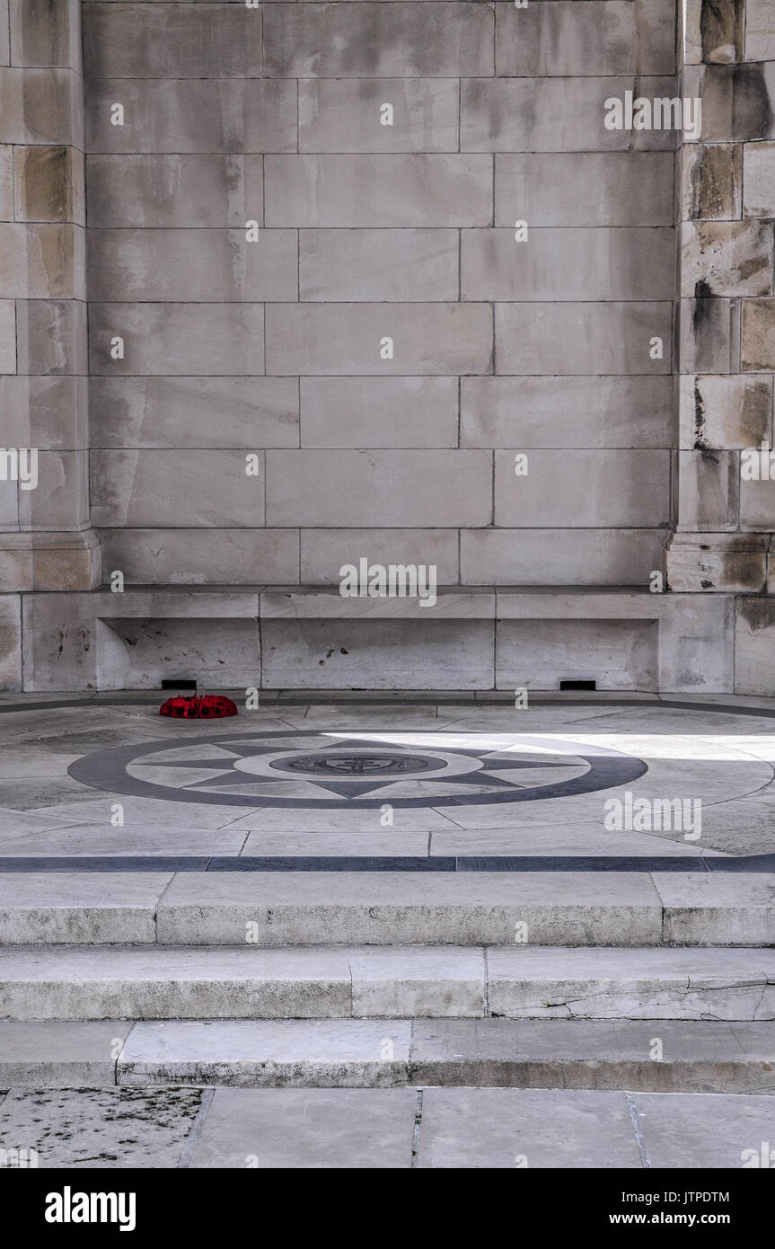 Ieper's triumphal arch, the Menin Gate, and mausoleum that honours the ...