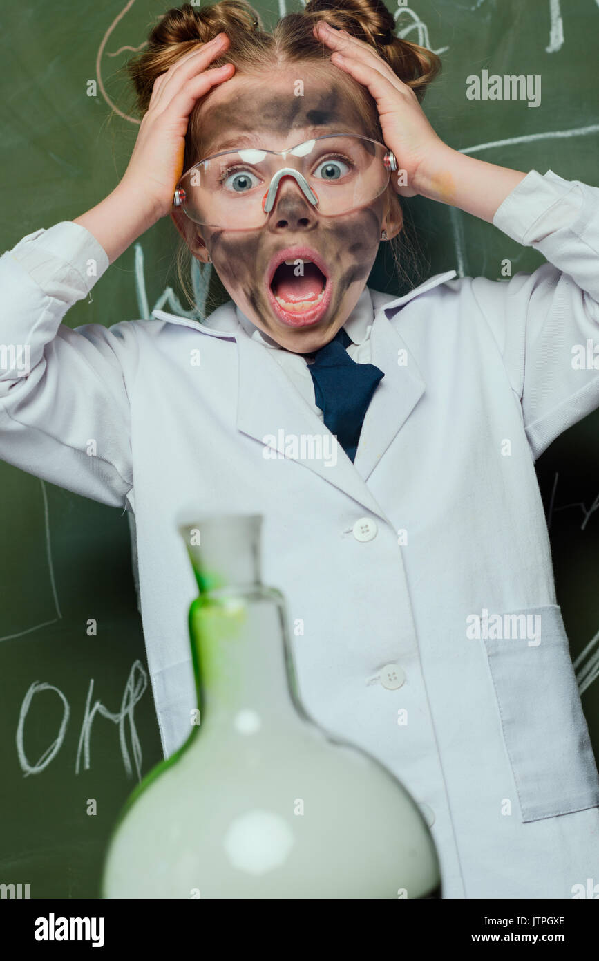 Girl in lab coat hi-res stock photography and images - Alamy