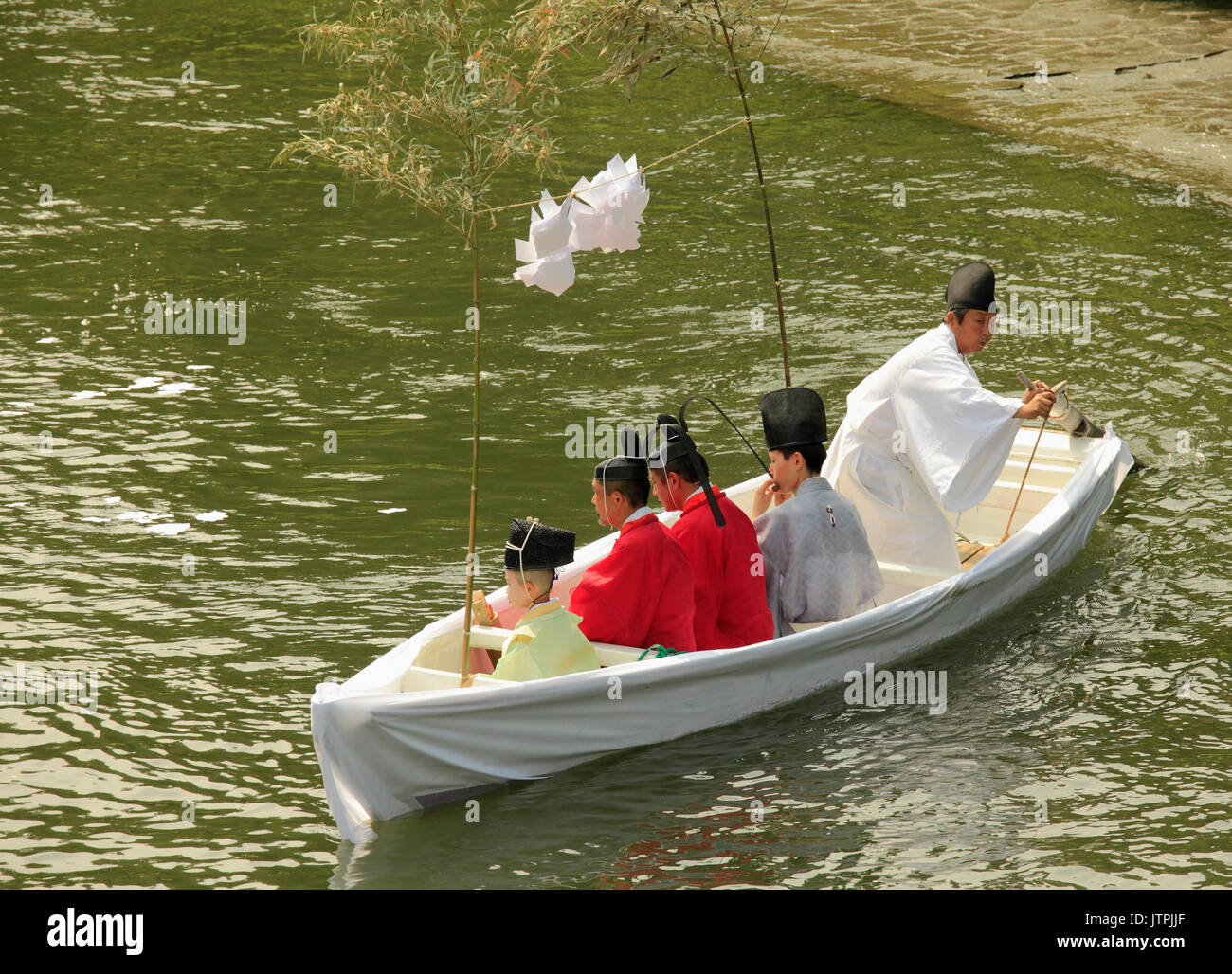 Japan, Osaka, Tenjin Matsuri, festival, shinto ritual, boat, people ...
