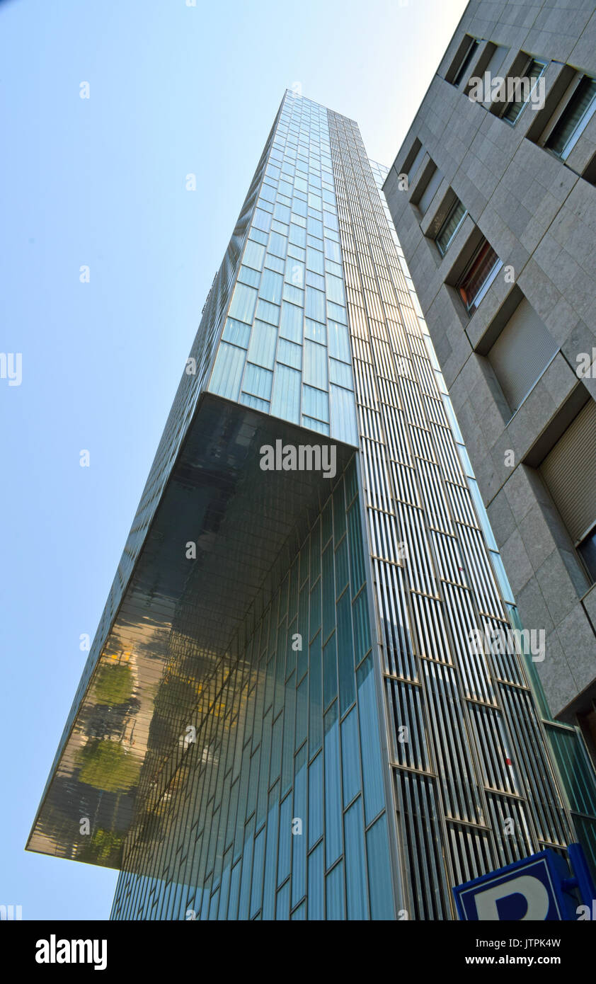Modern Buildings for business finance Stock Photo - Alamy