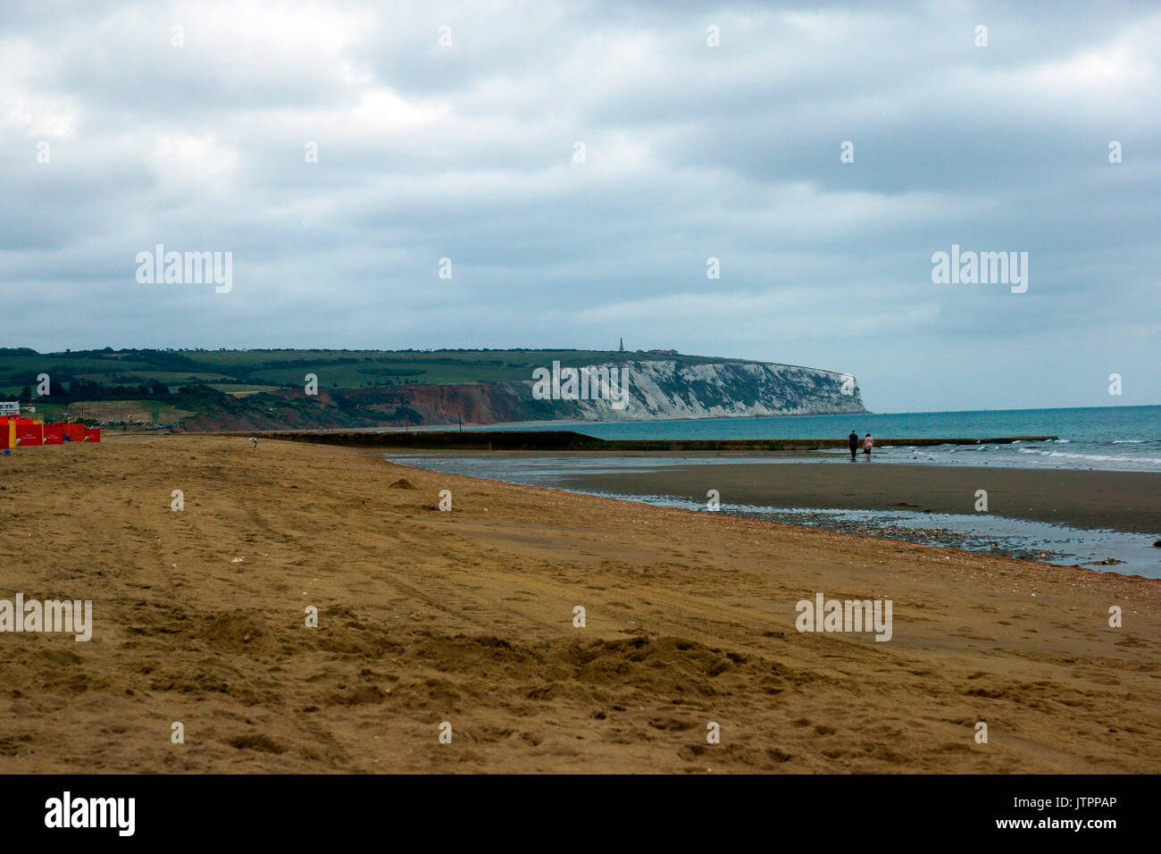 SANDOWN CLIFF'S FROM THE BEACH Stock Photo - Alamy