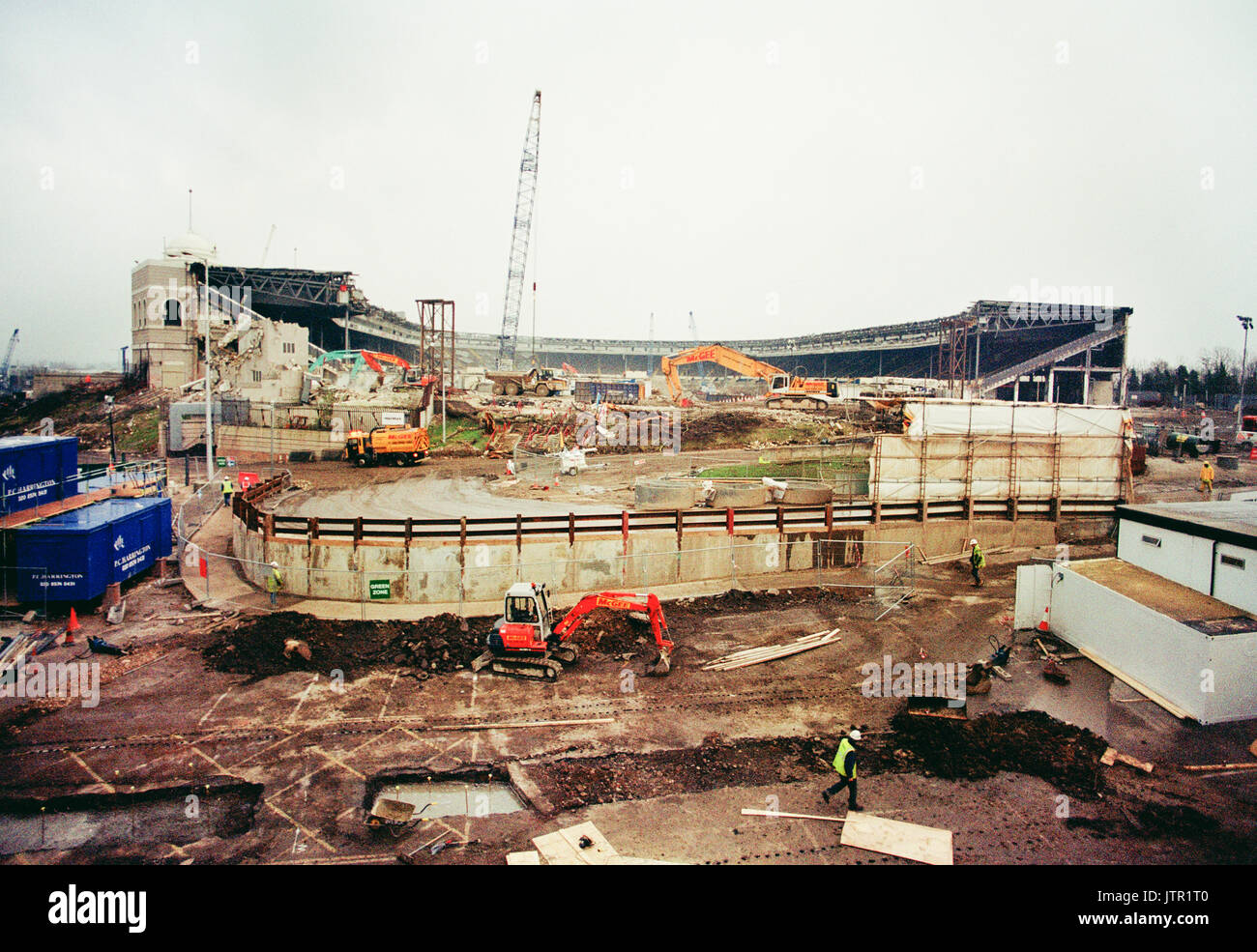Demolition of the old Wembley Stadium (Twin Towers Stock Photo - Alamy