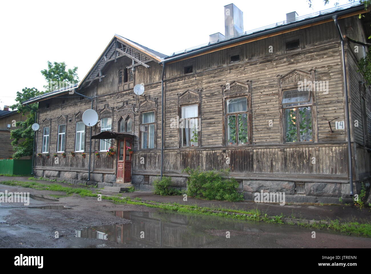 Traditional old house in Russia Stock Photo - Alamy