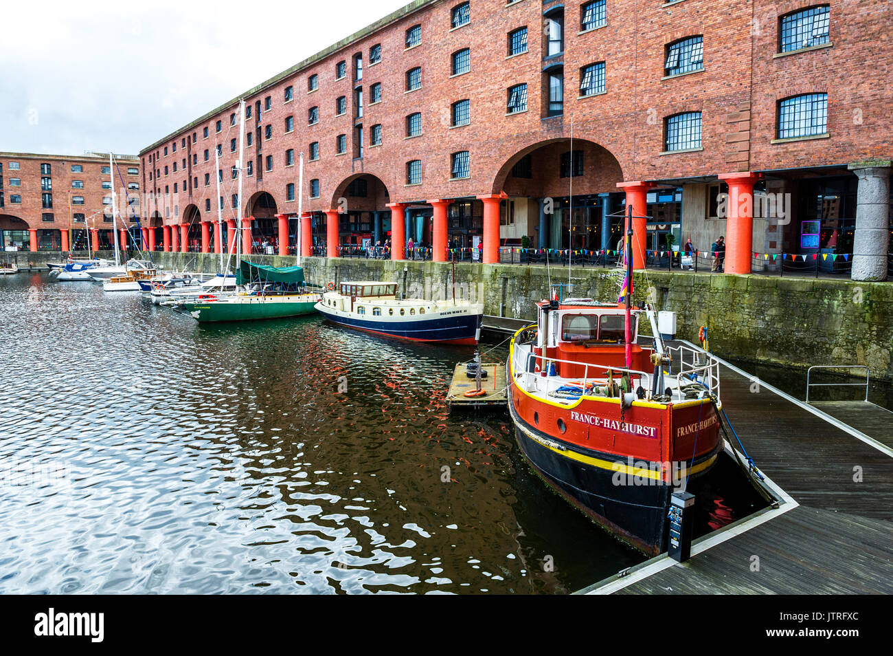 Historical Albert docks in Liverpool Stock Photo - Alamy