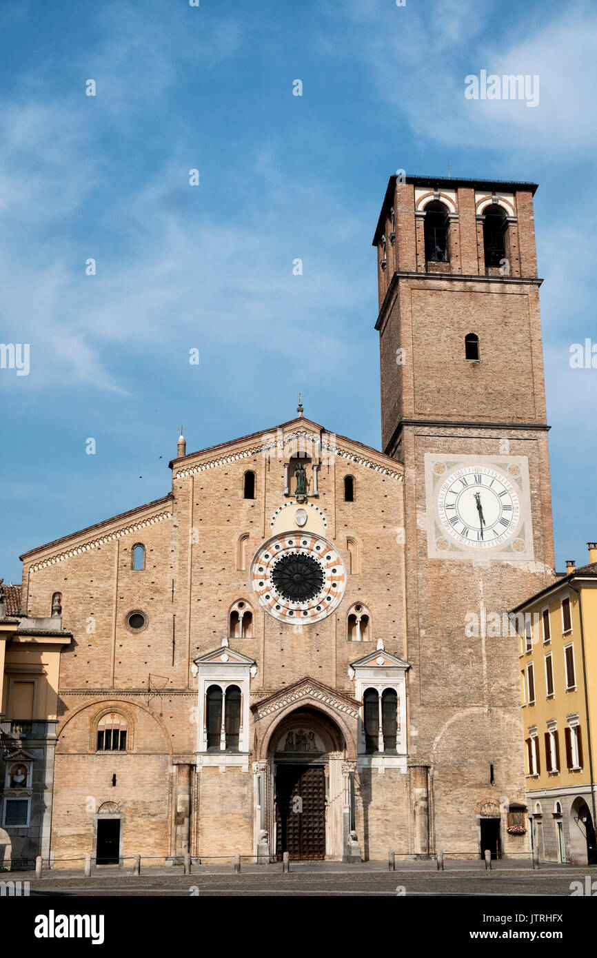 Lodi (Lombardy, Italy): the medieval cathedral (Duomo), facade Stock ...