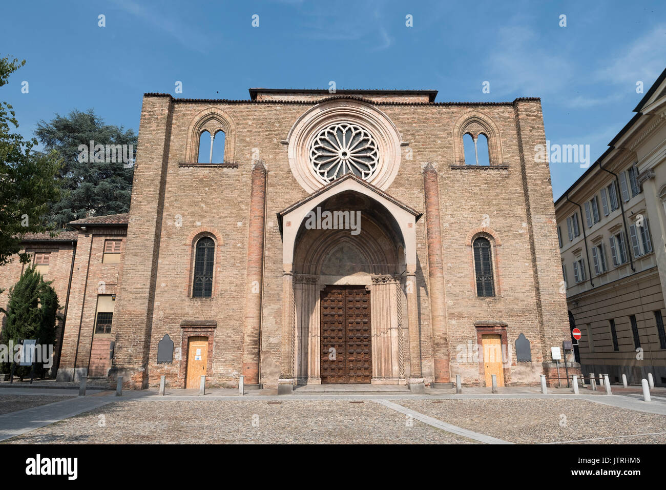 Lodi (Lombardy, Italy): exterior of the medieval San Francesco church ...