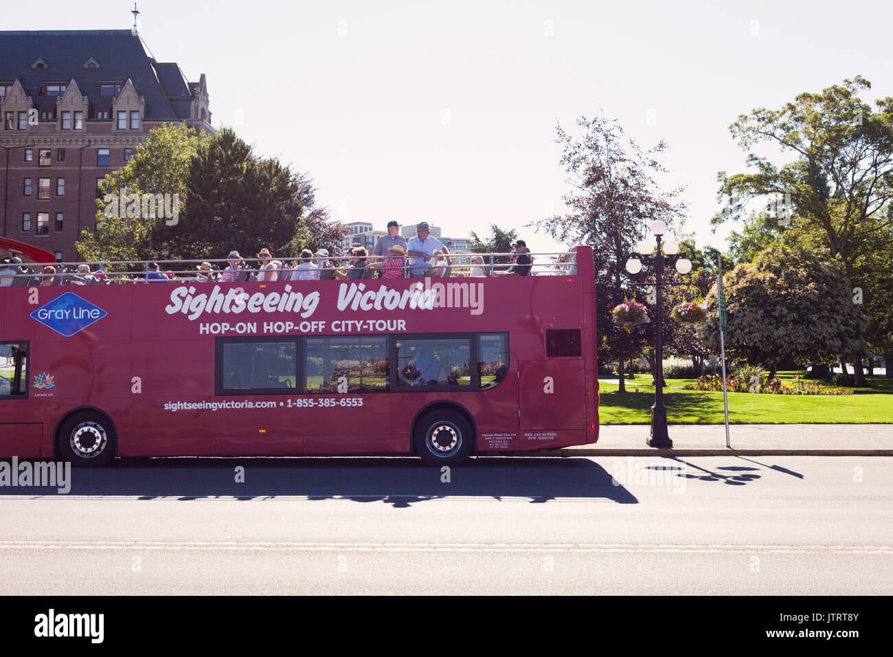 Tourists on sight seeing bus. Victoria BC Canada Stock Photo - Alamy