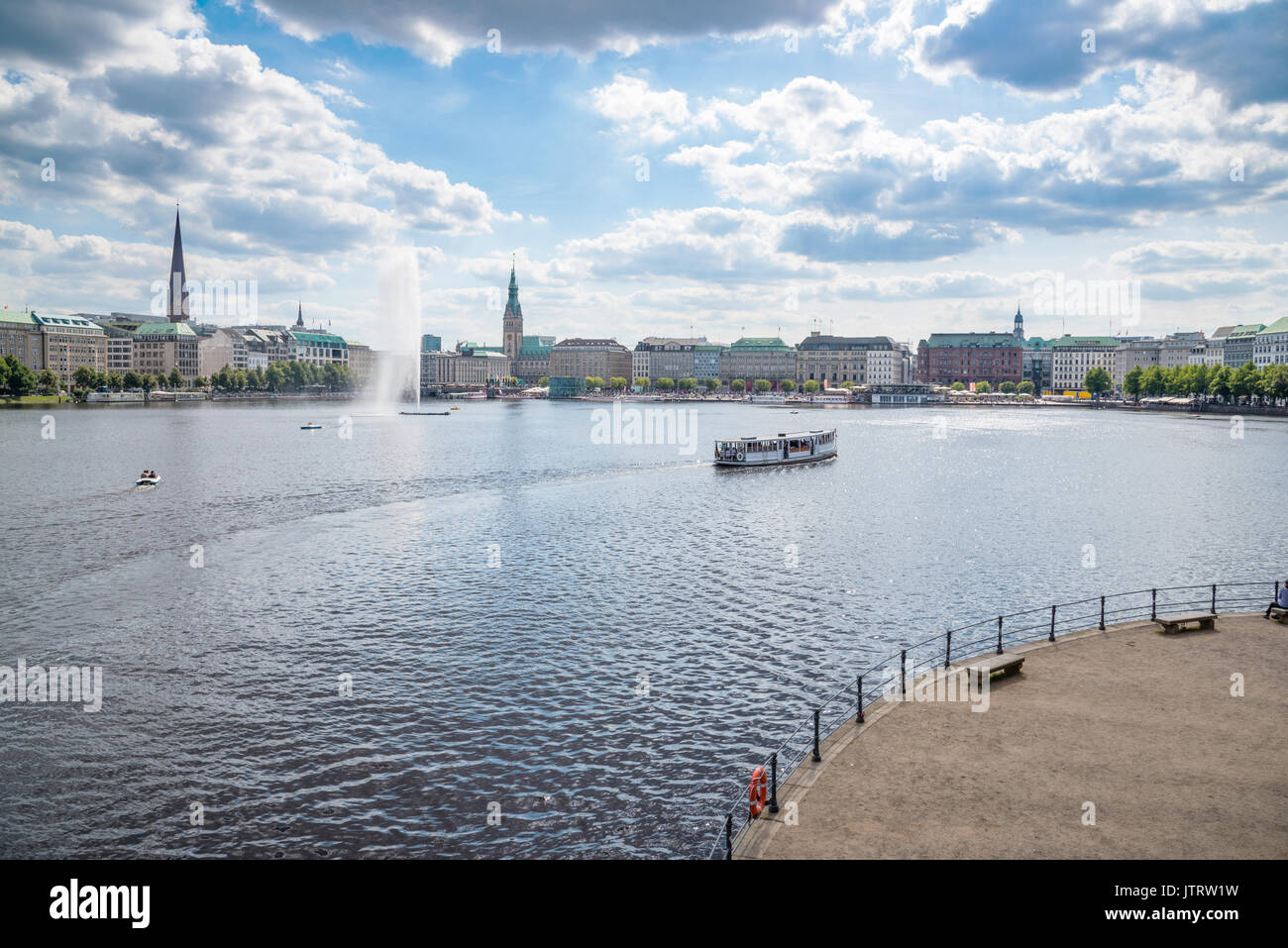 Fountain lake jetty hi-res stock photography and images - Alamy