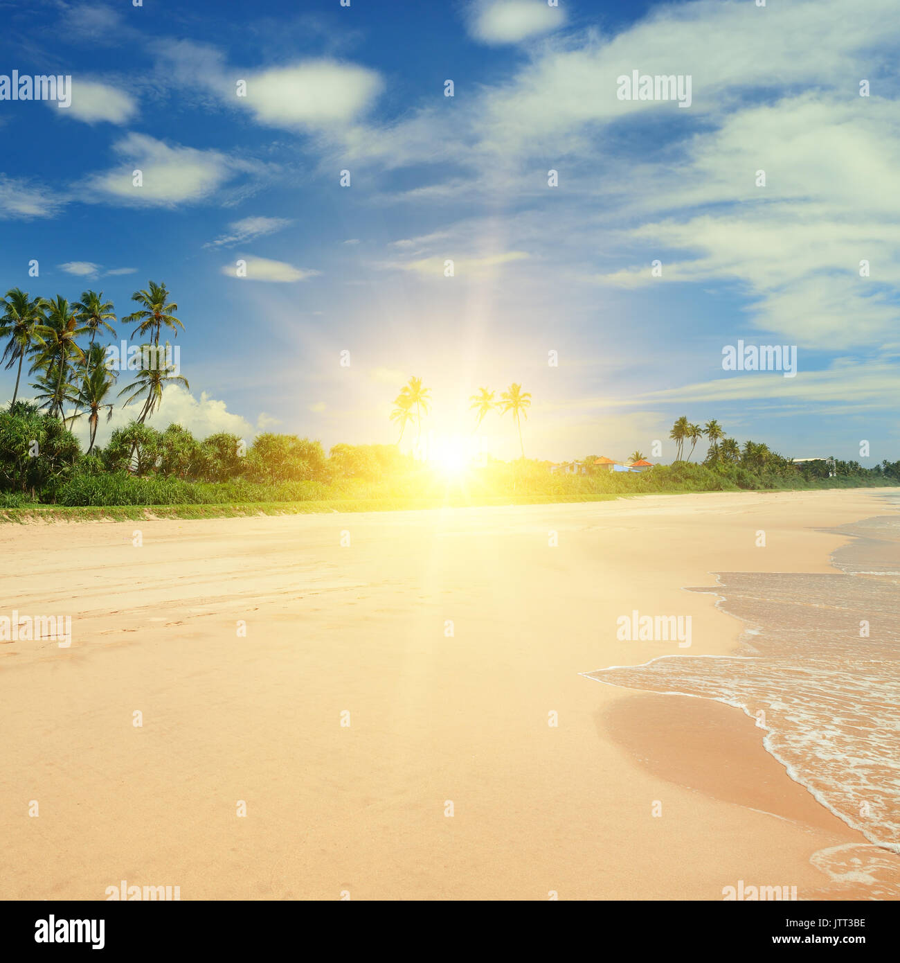 Sunrise over sea beach hi-res stock photography and images - Alamy